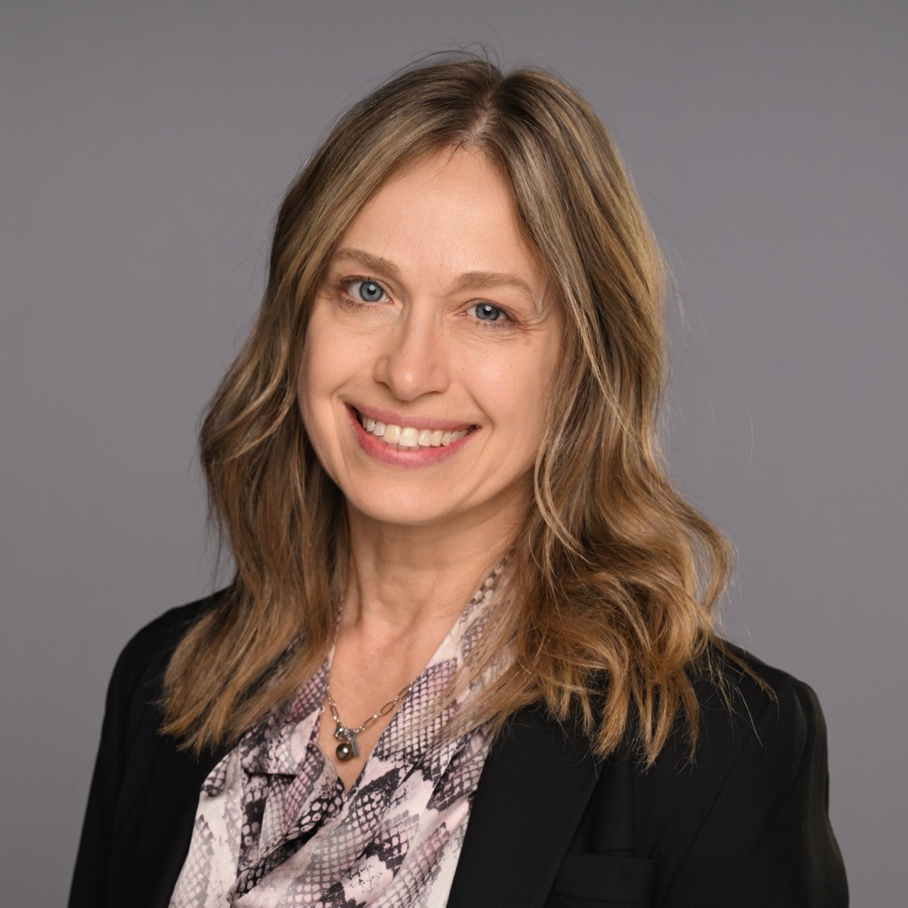 Meet Springfield OR Dentist Dr. Renee Watts | Cosmetic Dentistry Care